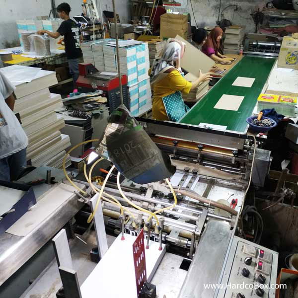 Percetakan Custom Box Terbaik untuk Produk Unggulan Anda